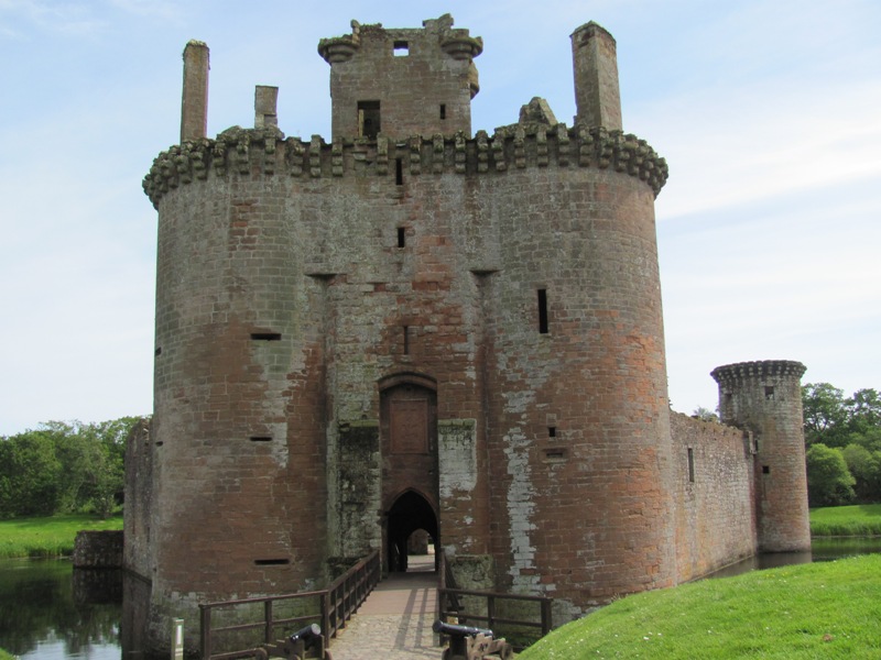Witterings: Caerlaverock castle