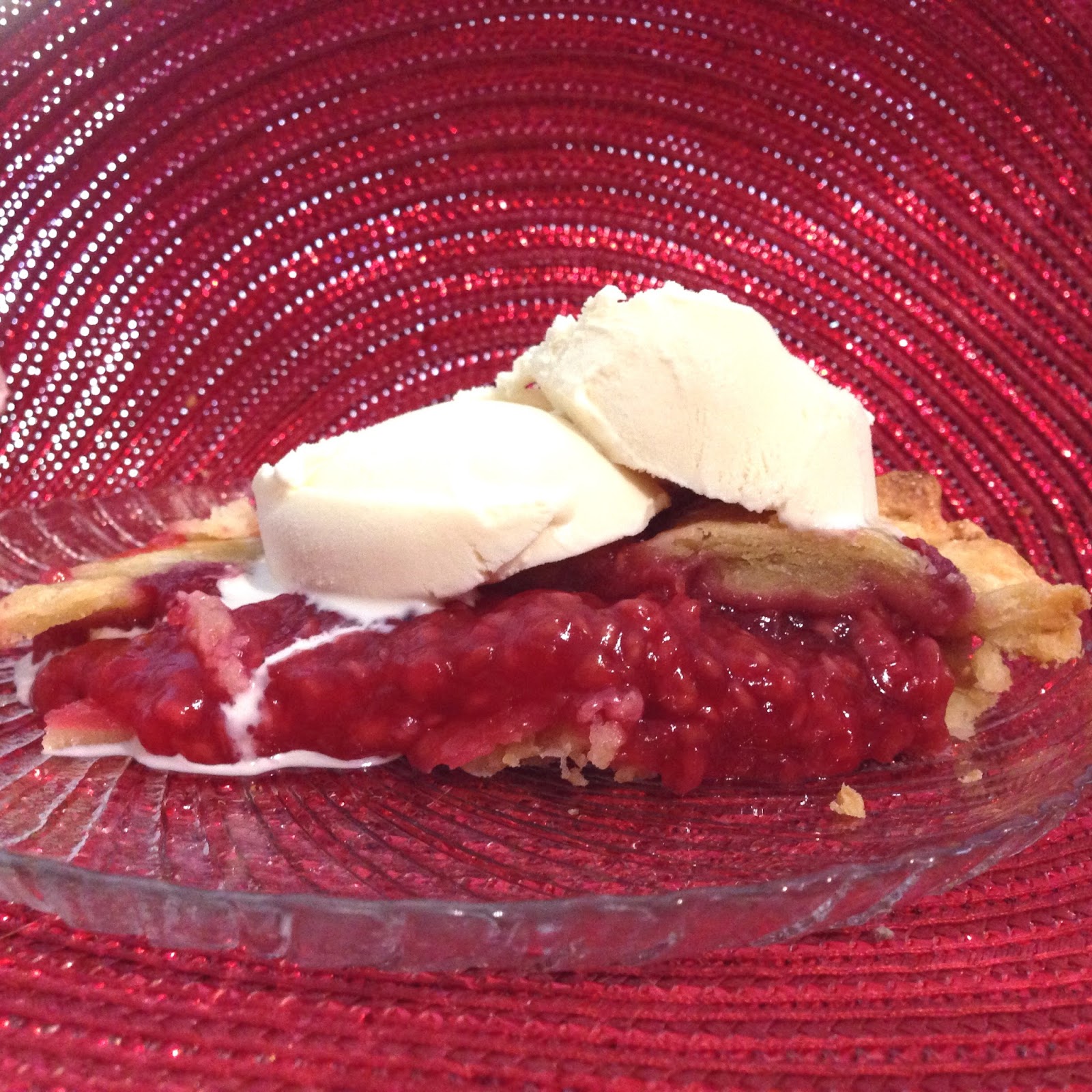 Jenny Bakes: The Pies of Summer: Raspberry Pie