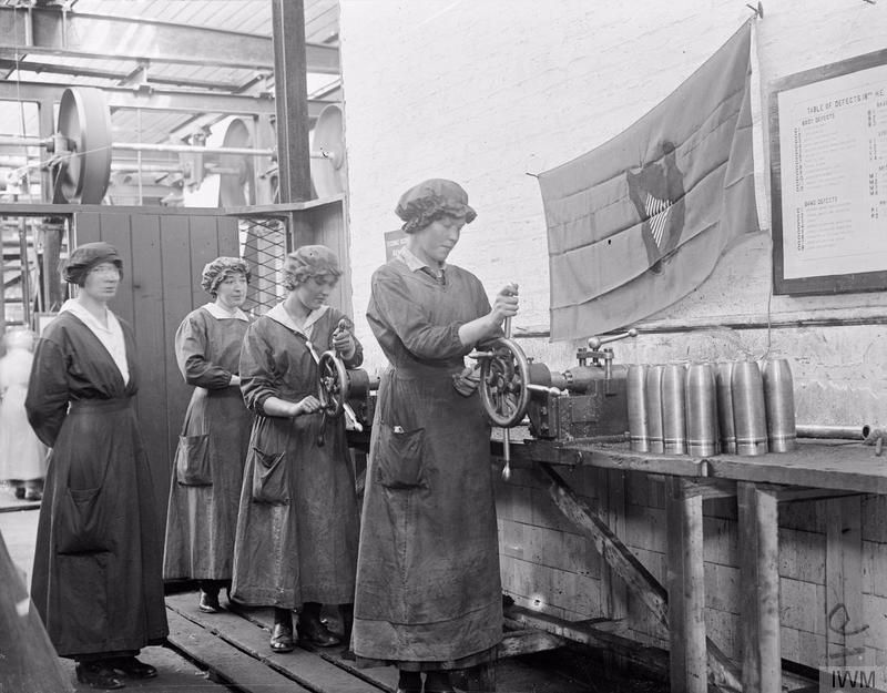 30 Incredible Photos of the Canary Girls, Female Munition Workers in ...