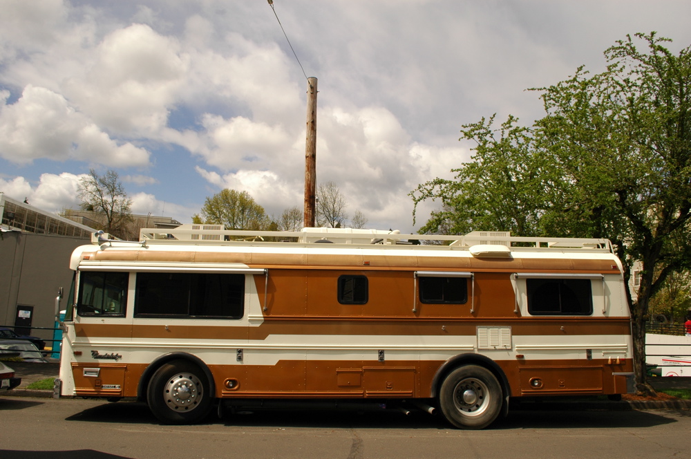 OLD PARKED CARS.: 1983 Blue Bird Wanderlodge.