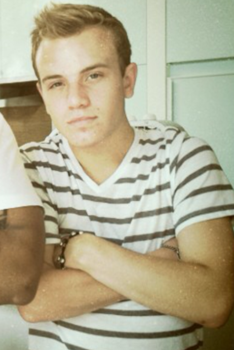 Secretos : ~~Sinopsis y Personajes~~