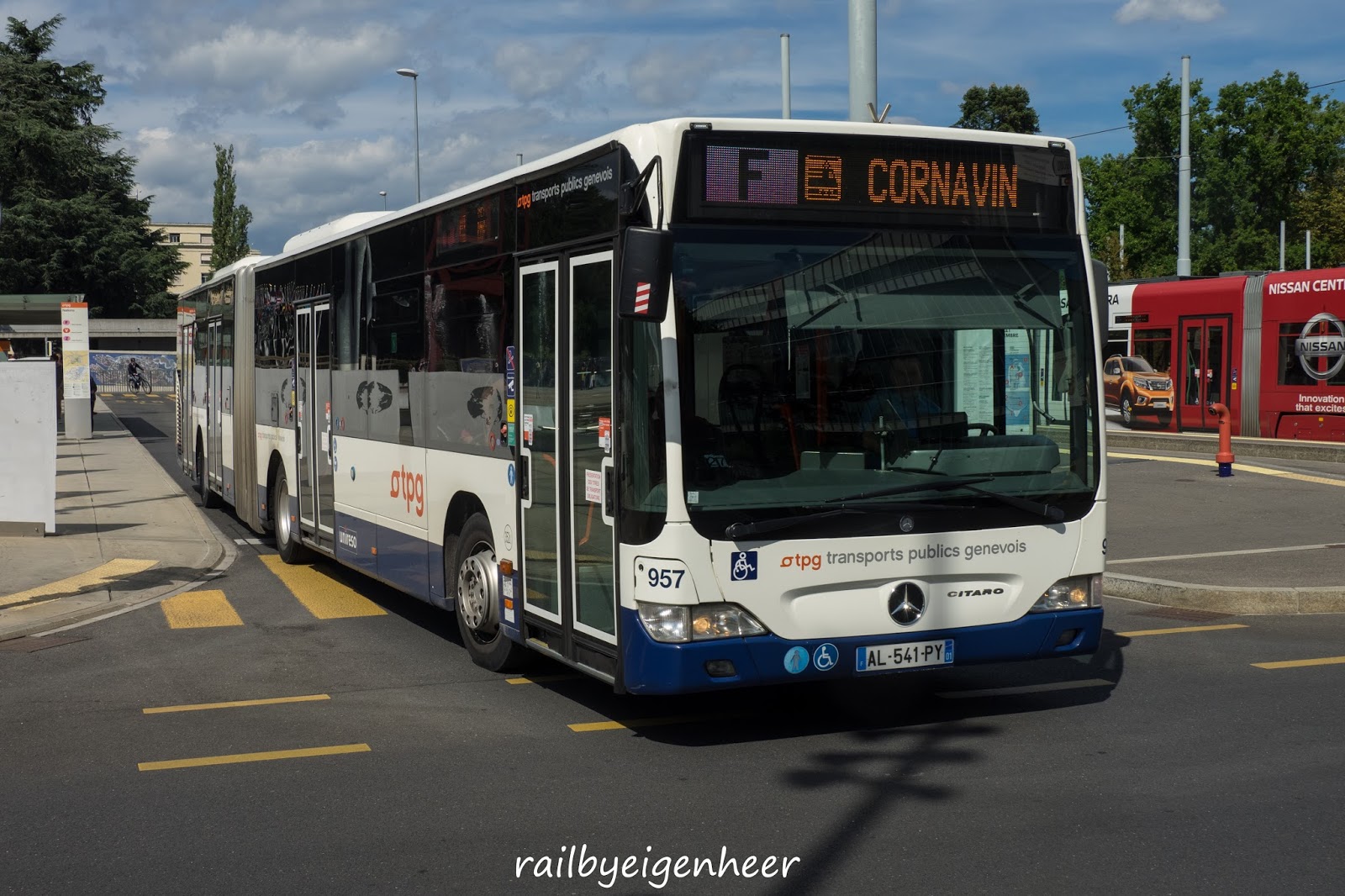 ÖFFENTLICHER VERKEHR: TPG (France) Bus Mercedes Citaro EVOBus O530G 957 ...