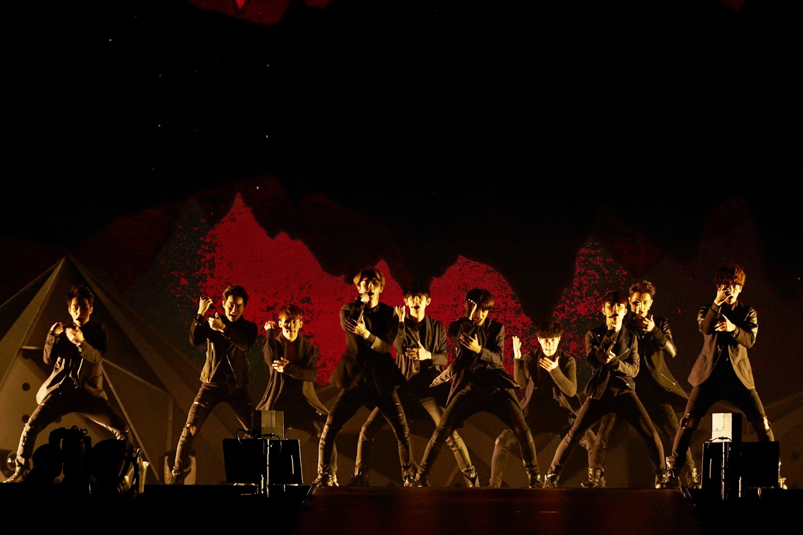 EXO Successfully Completes its First Ever Exclusive Concert in Tokyo