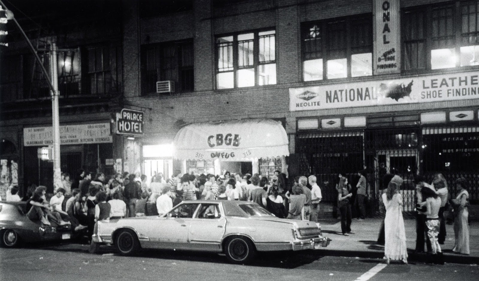 21 Amazing Black and White Photographs That Capture New York’s 1970s ...