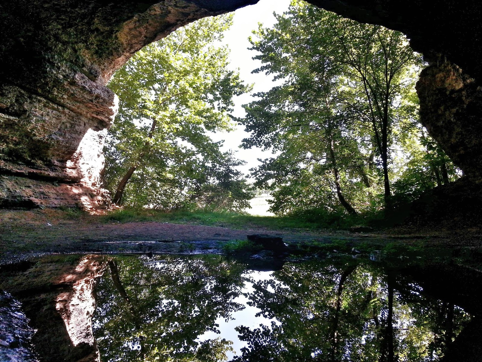 Stalking The Earth: Ash Cave In Cassville, Missouri