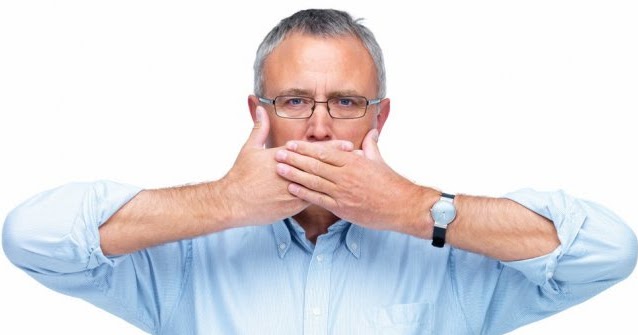 Inilah Hukum Menelan Dahak Dan Ludah Ketika Puasa Dan Shalat