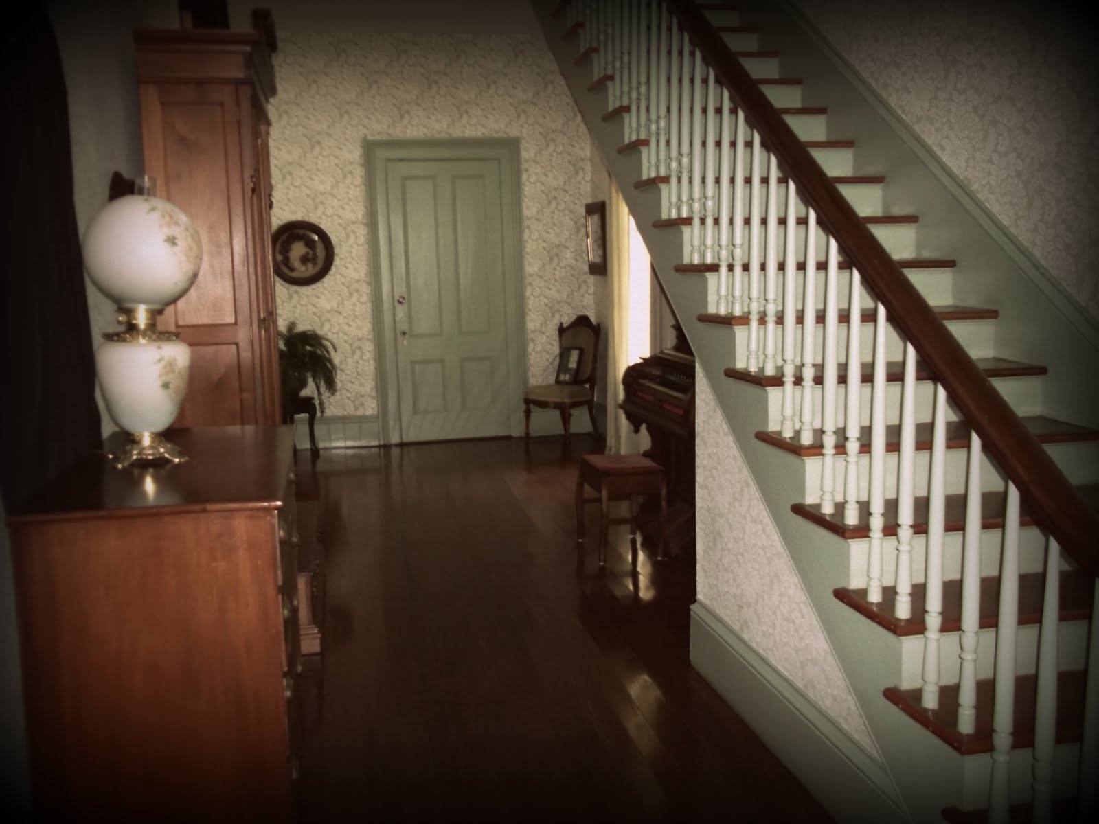*~my house is cuter than yours~*: Haunted House Tour