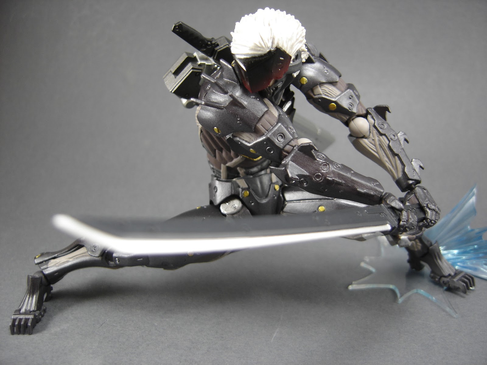 Lightning Ace's gundams: Revoltech Raiden from metal gear rising ...