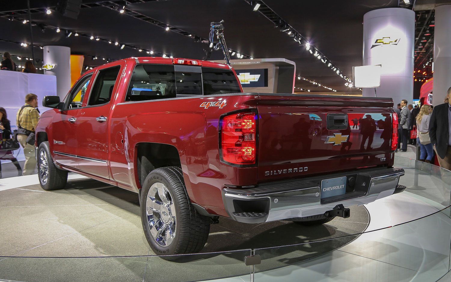 Cars Model 2013 2014: 2014 Chevrolet Silverado 1500 Bows in Motor City ...