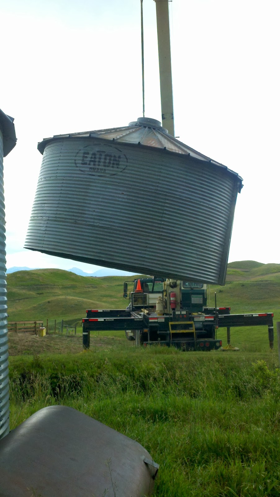 Repurpose House: Thinking about adding a grain bin silo to your house?