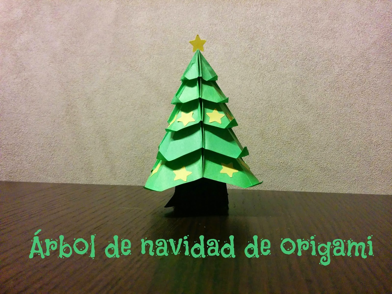 Los chiribiquis de Winga: Árbol de navidad de origami (I)