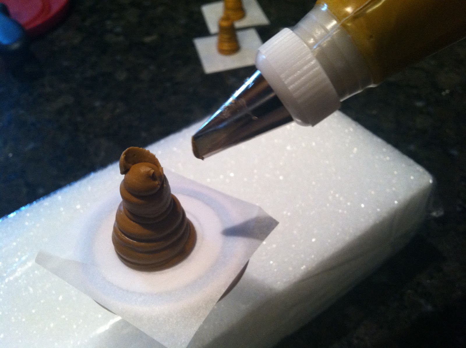 The Iced Queen: Royal Icing Pine Cones