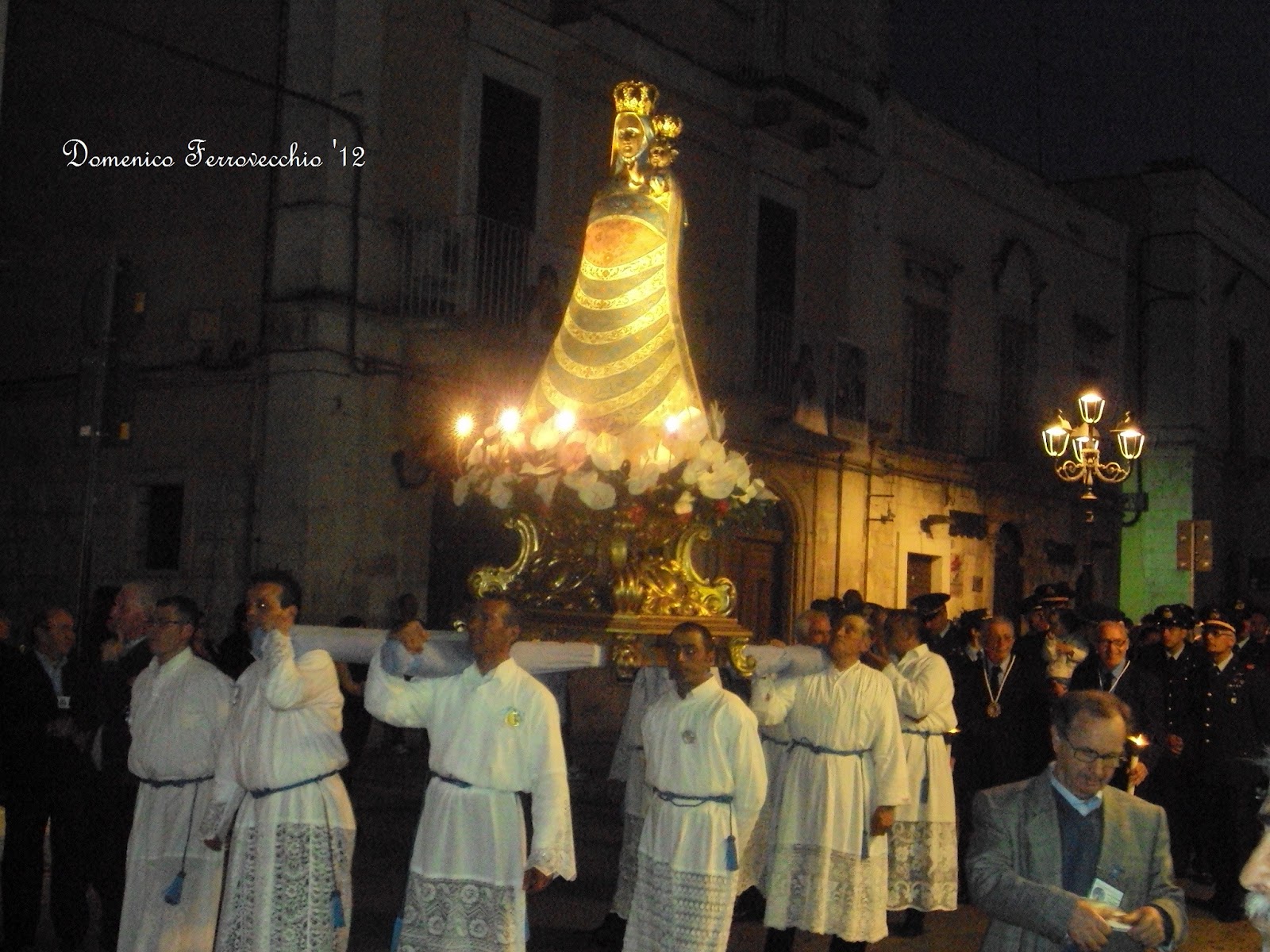 Voci e colori del Sud: La Processione della Madonna di Loreto a Bitonto