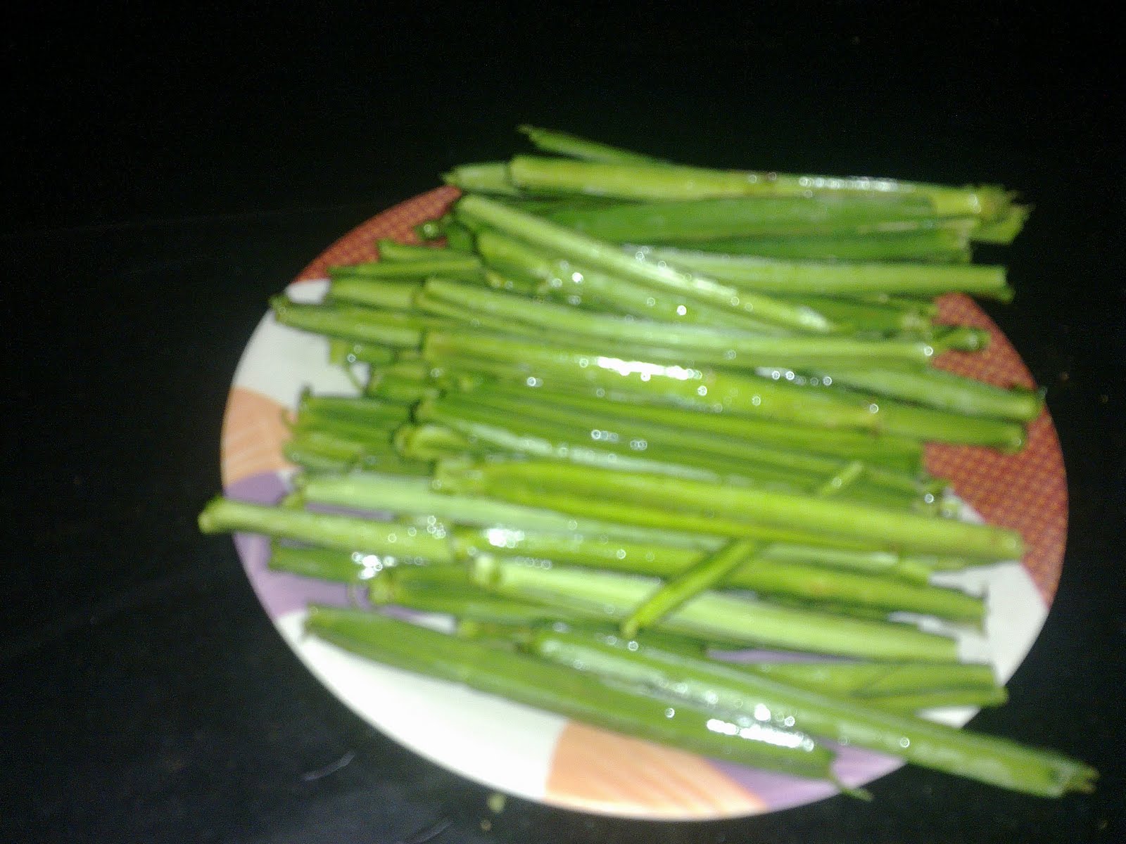 Prabhasekar Kitchen.blogspot.com: Pirandai Thoovayal