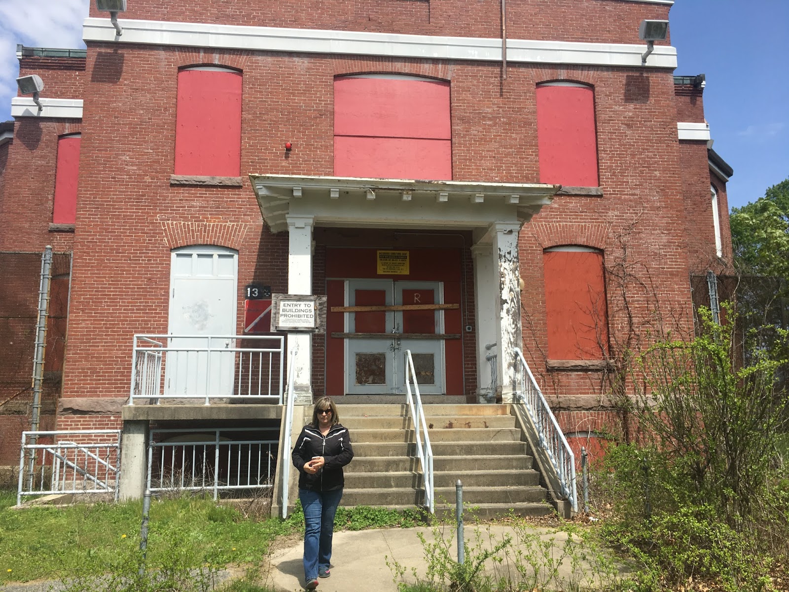 Rondinones' Adventures: The Medfield Insane Asylum