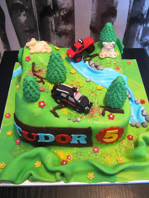 COMANDA TORT BUCURESTI: Tort cu masini off road...