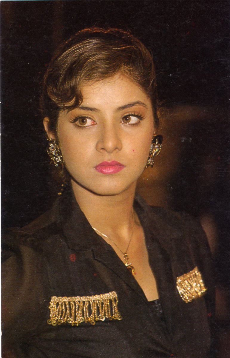 Bollywood Celebrity: Divya Bharti : Indian film actress
