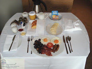 Room Service!!!: Setup trolley & tray room service