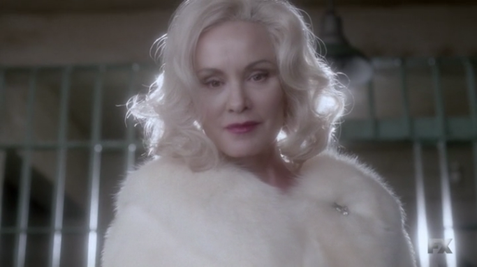 Diretta Telefilm: RECENSIONE AMERICAN HORROR STORY FREAKS SHOW 4x01