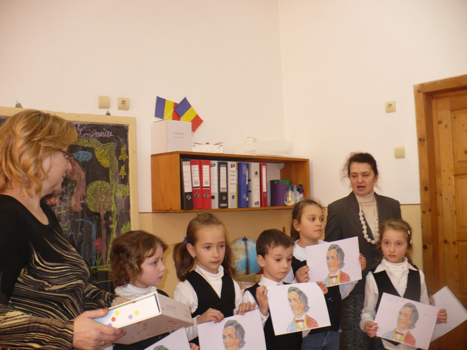 Scoala cu Clasele I-VIII Nr 1 Faraoani: MIHAI EMINESCU - LA CEAS ANIVERSAR