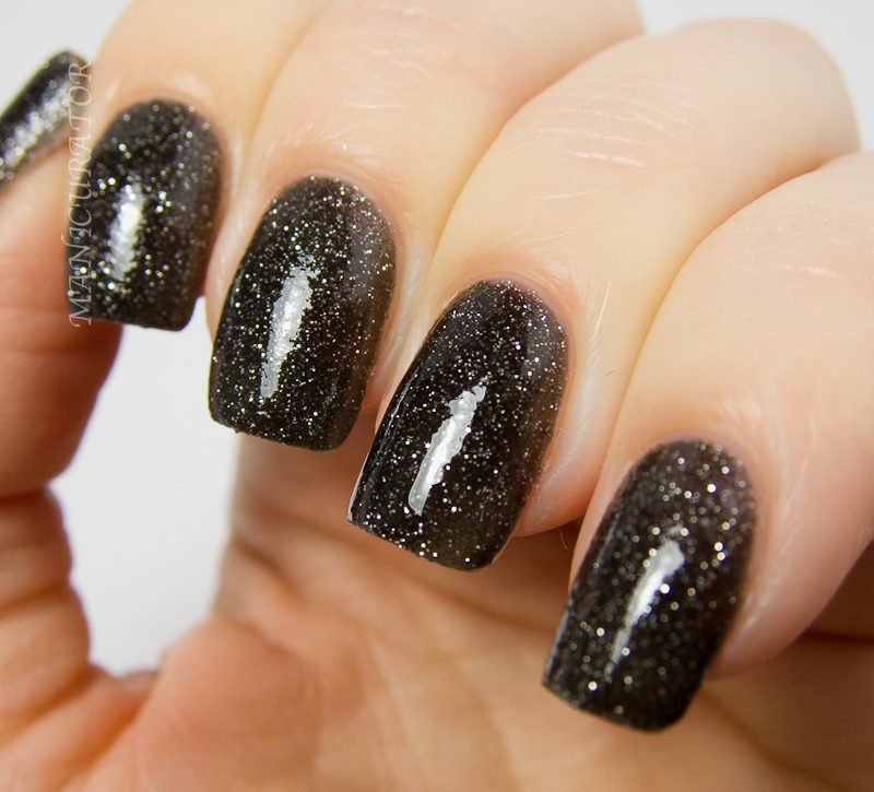 Zoya PixieDust Swatch and Review!