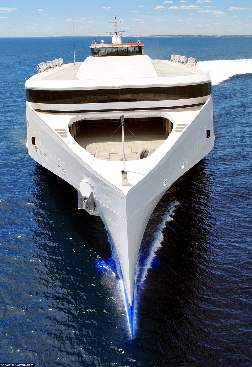 Kaycee Blog 24/7: £50 Million Britain's first trimaran ferry Arrives ...