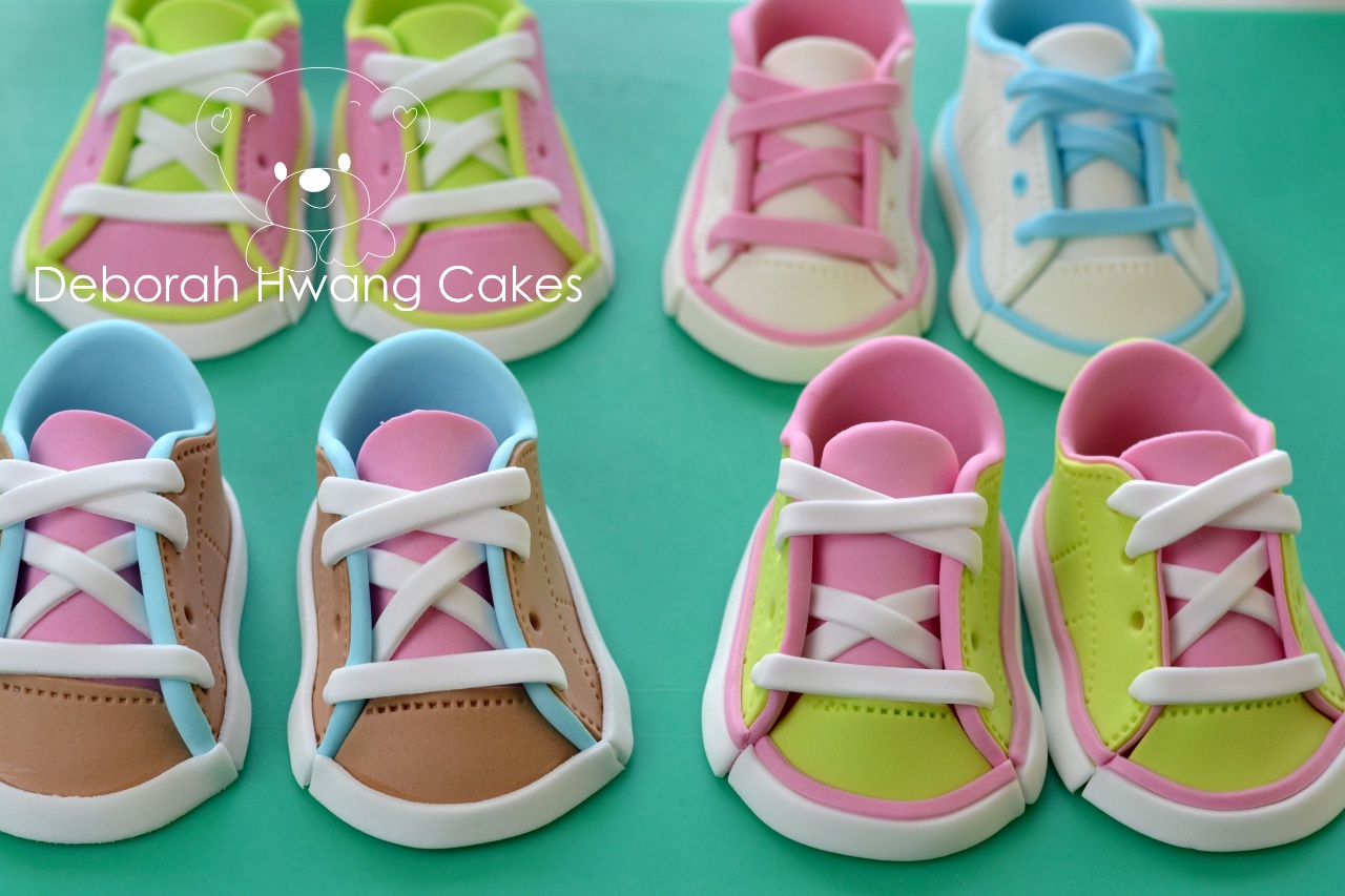 How To Make Fondant Baby Sneakers (with Template)