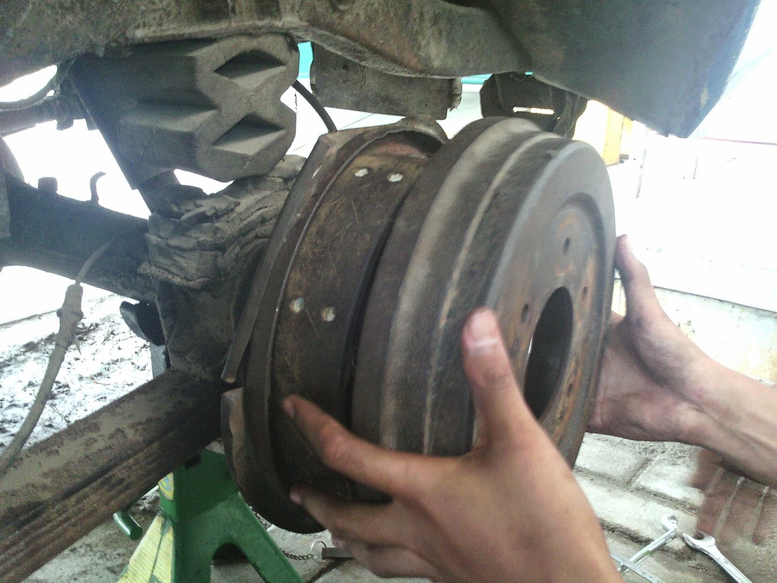 Melepas Poros Roda Belakang (DATSUN) | TECHNICK's