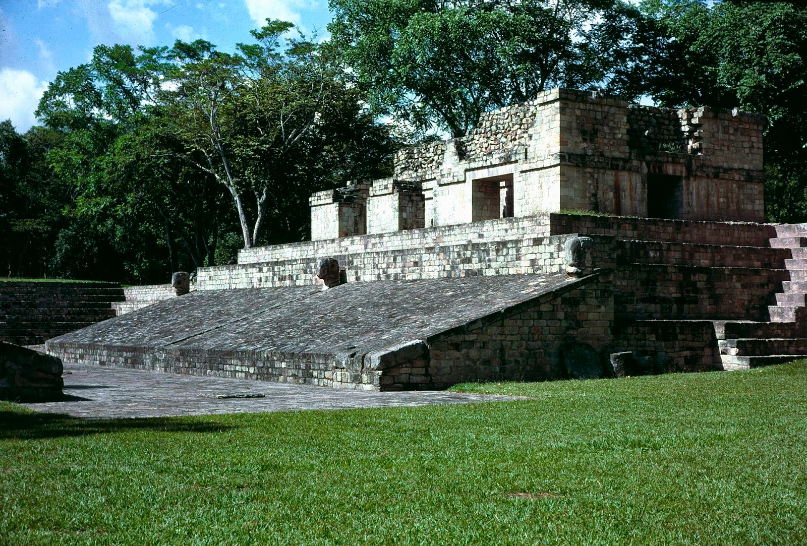 purpura: LEGADO MAYA - ARQUITECTURA