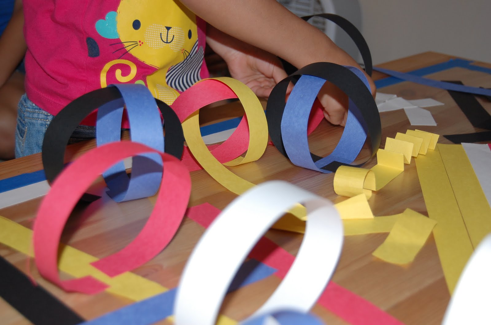 The Art Treehouse: 3D Art: Contact Paper and Construction Paper Strips