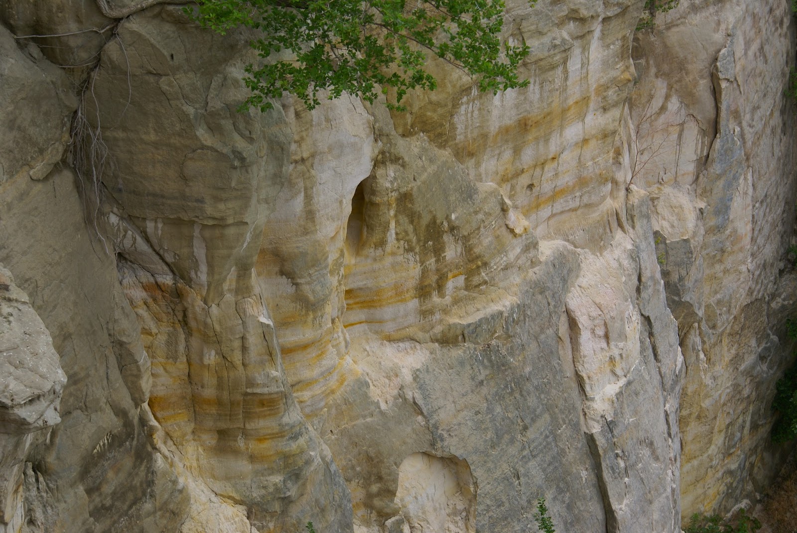 earthscienceguy: Minnesota Geology Monday - St. Peter Sandstone