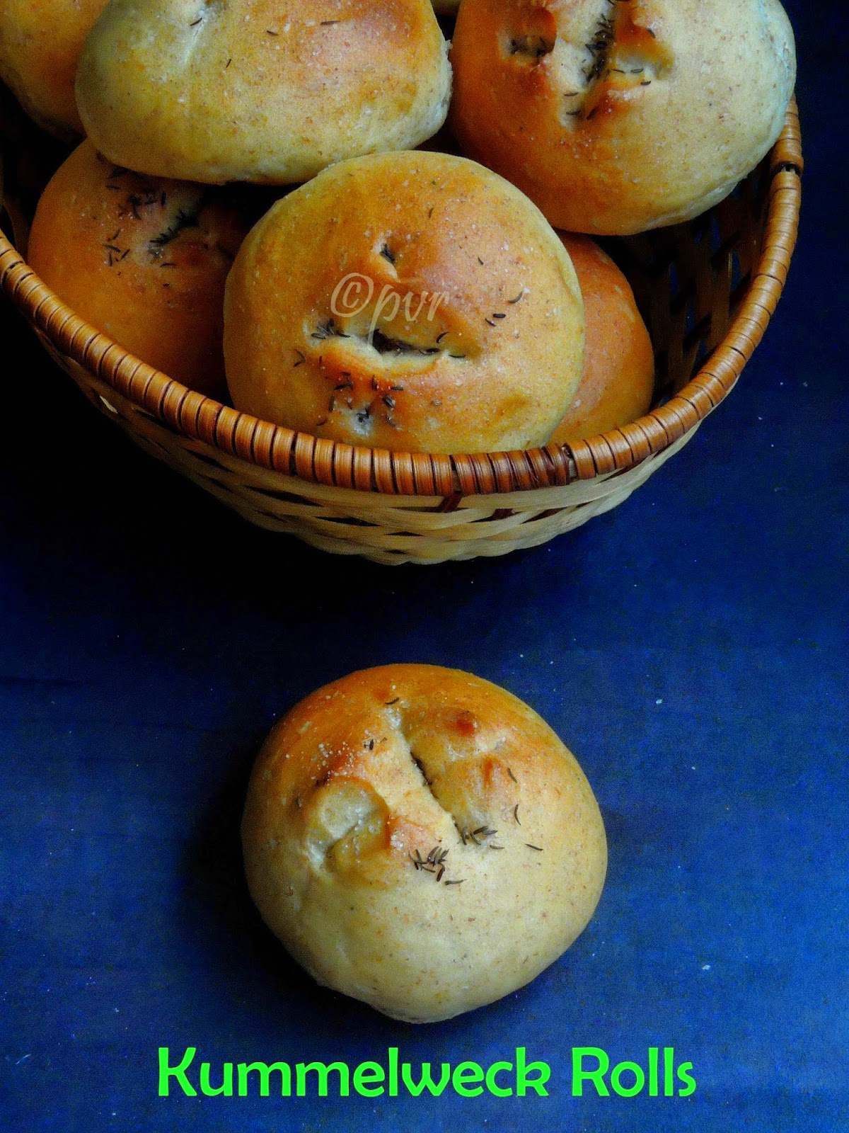 Priya's Versatile Recipes: Eggless Kimmelweck/Kummelweck Rolls
