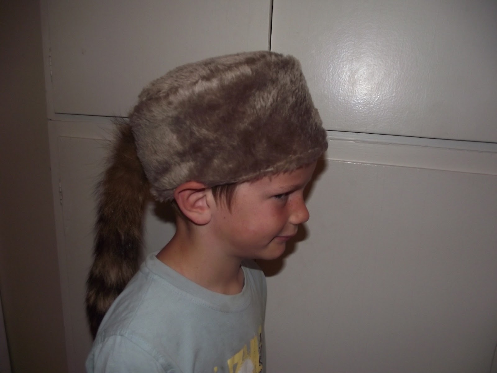 Country Mom at Home: Hand Made Daniel Boone Hat