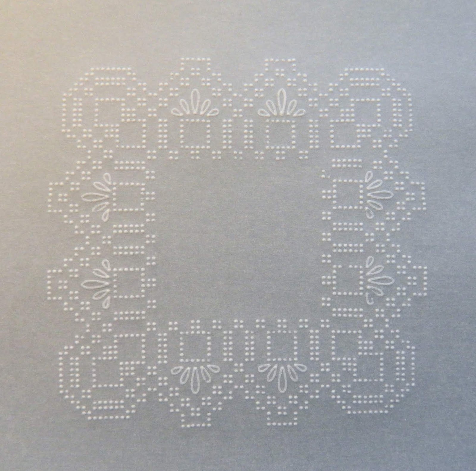 cute critter cards : Groovi Plates Anne and Victoria lace frame patterns