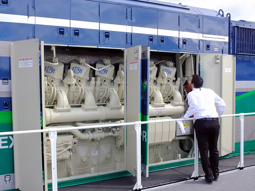 Hablemos de trenes: Presentacion de la locomotora EMD SD70ACe-T4