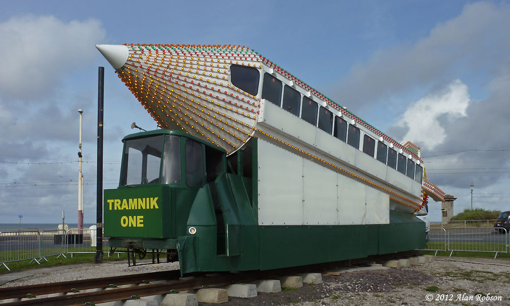 Blackpool Tram Blog: The Rocket lights up