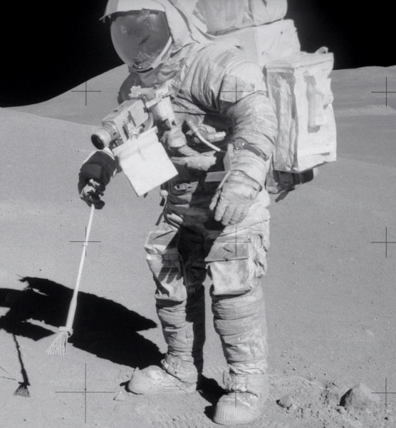 Anthony Luke's not-just-another-photoblog Blog: The Hasselblad 'Moon ...