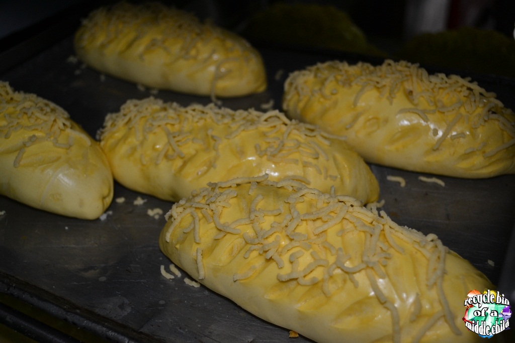 lafanggero: Julie's Bakeshop: 30 Years of Freshness