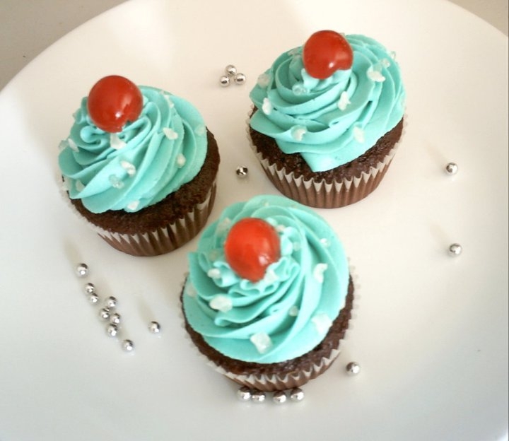 Embassy Chic: Celebra el día de la madre con Chic Vanilla Cupcakes!
