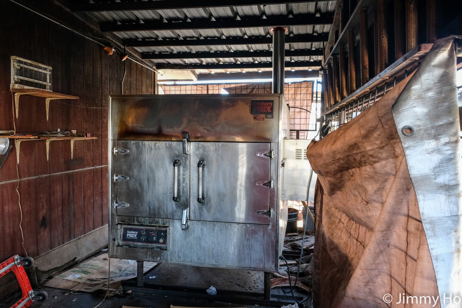 Heavy’s Outdoor Bar-B-Que (First Impression)