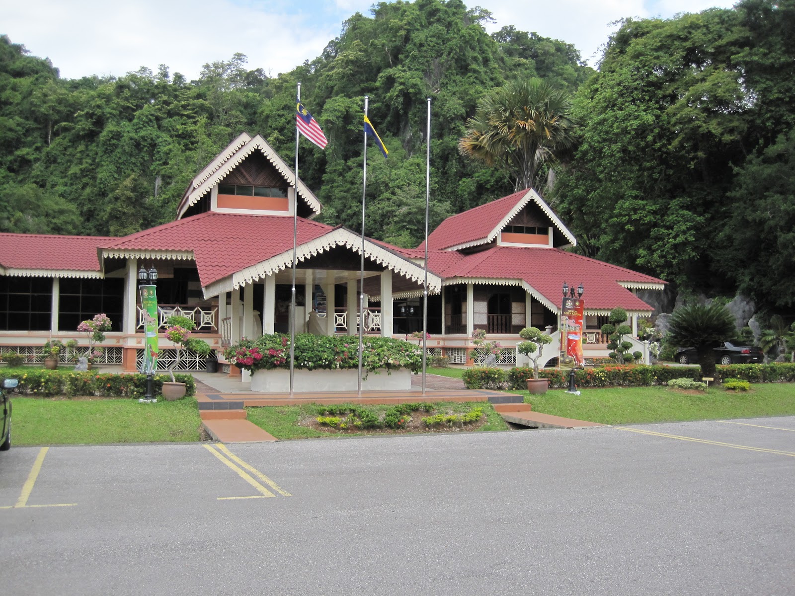 CATITAN SANTAI: MISTERI KOTA INDERA KAYANGAN