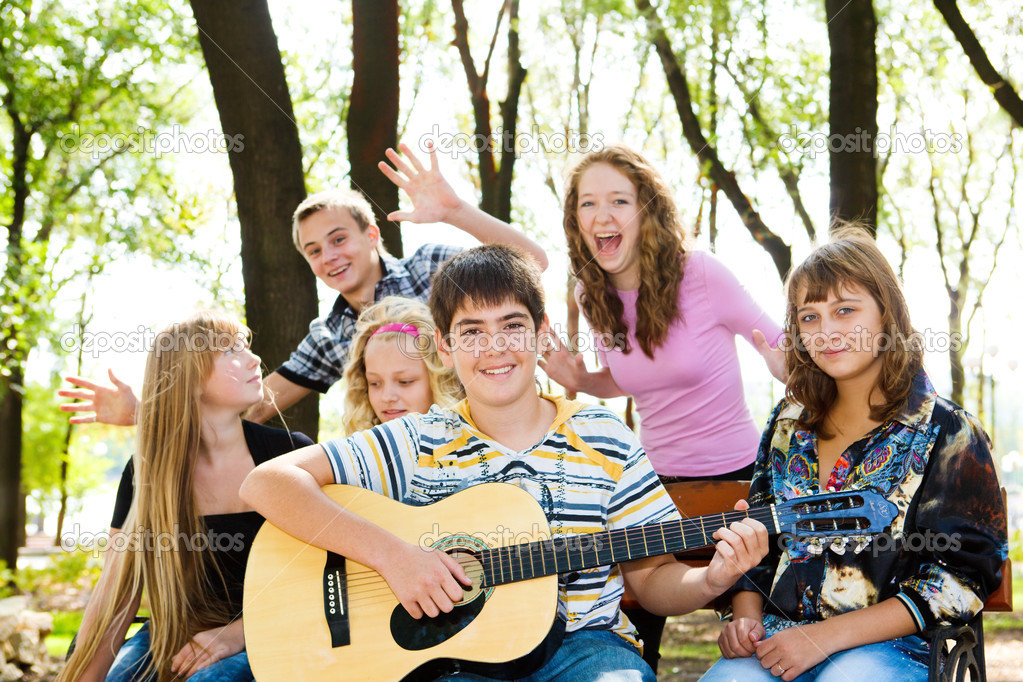 EN LA CUMBRE: Inteligencia emocional en adolescentes