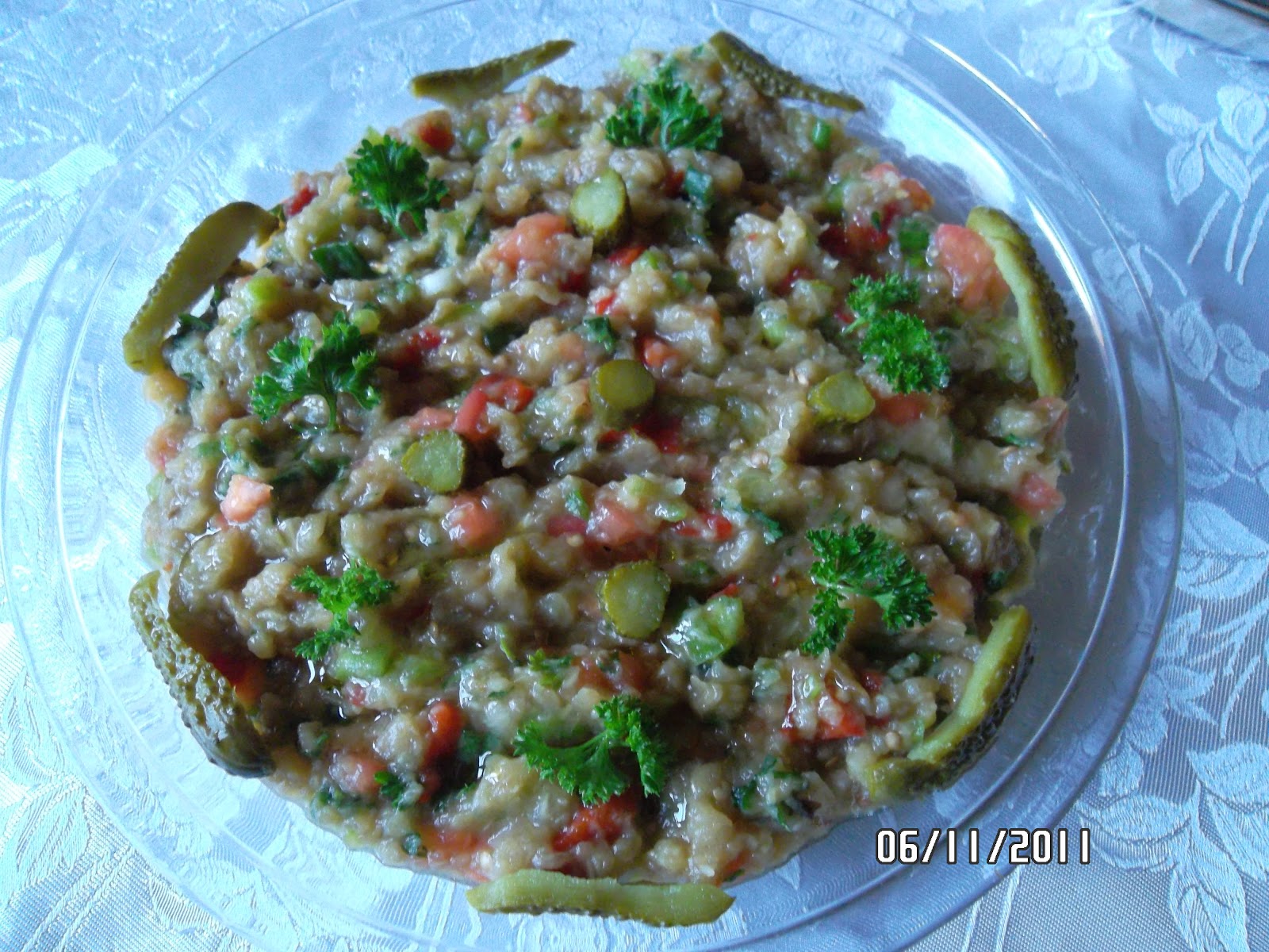 AYGÜNEŞ'İN LEZZET KÖŞESİ: MEZELER-PATLICAN SALATASI