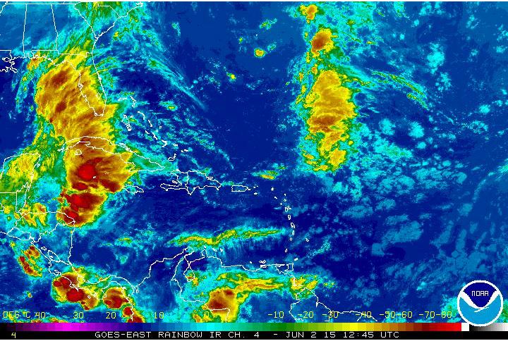 Roatan Weather: Mostly Cloudy with Heavy Intermittent Rain