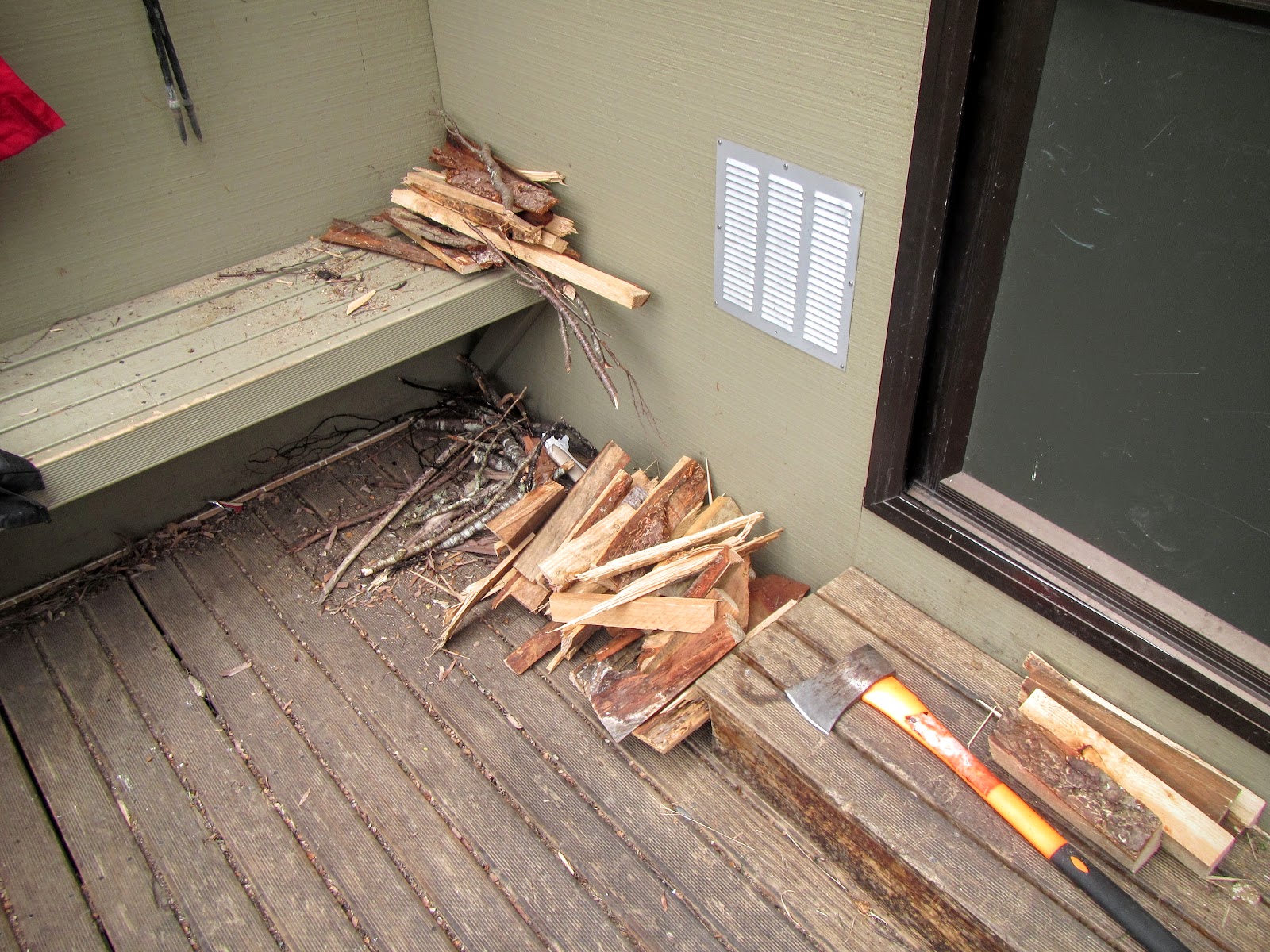 Tramping in the New Zealand backcountry: NZ Bush Adventures: Lake ...