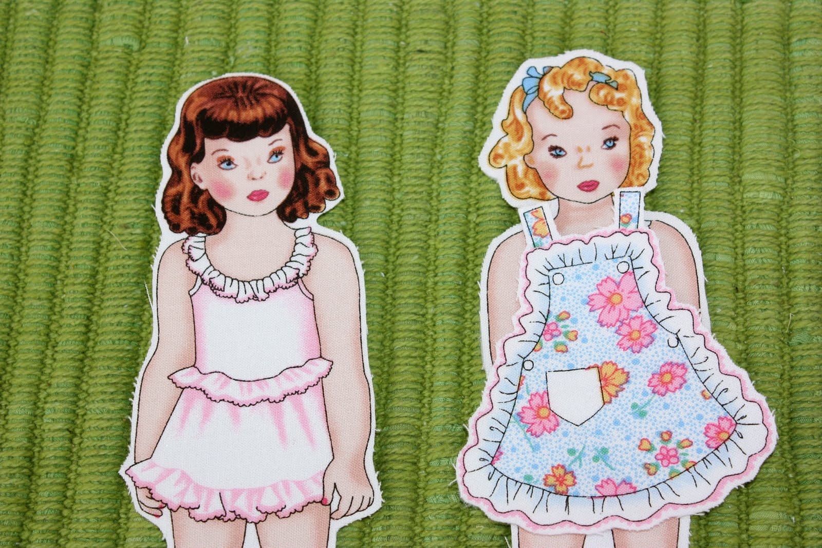 jujuB: Fabric Paper Dolls