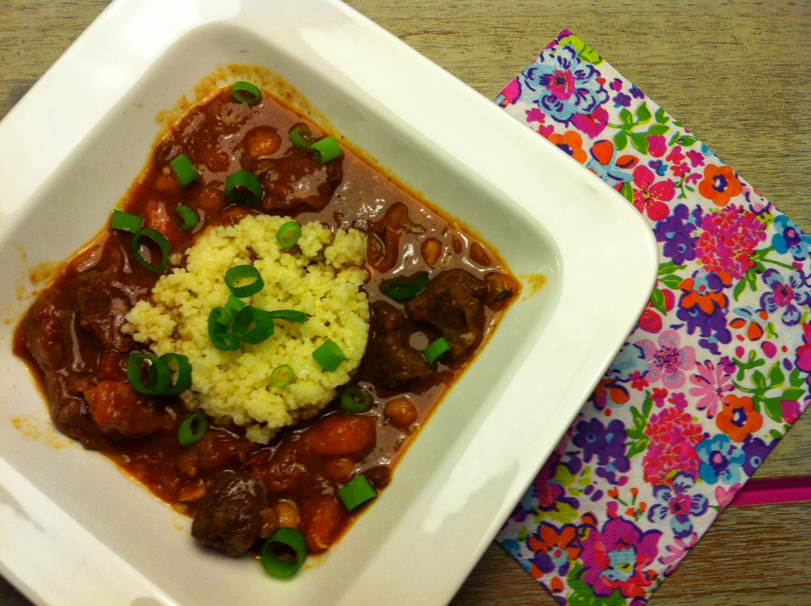 CULINAIR MET HILDE: Gestoofd rundvlees met kikkererwten en ras el hanout