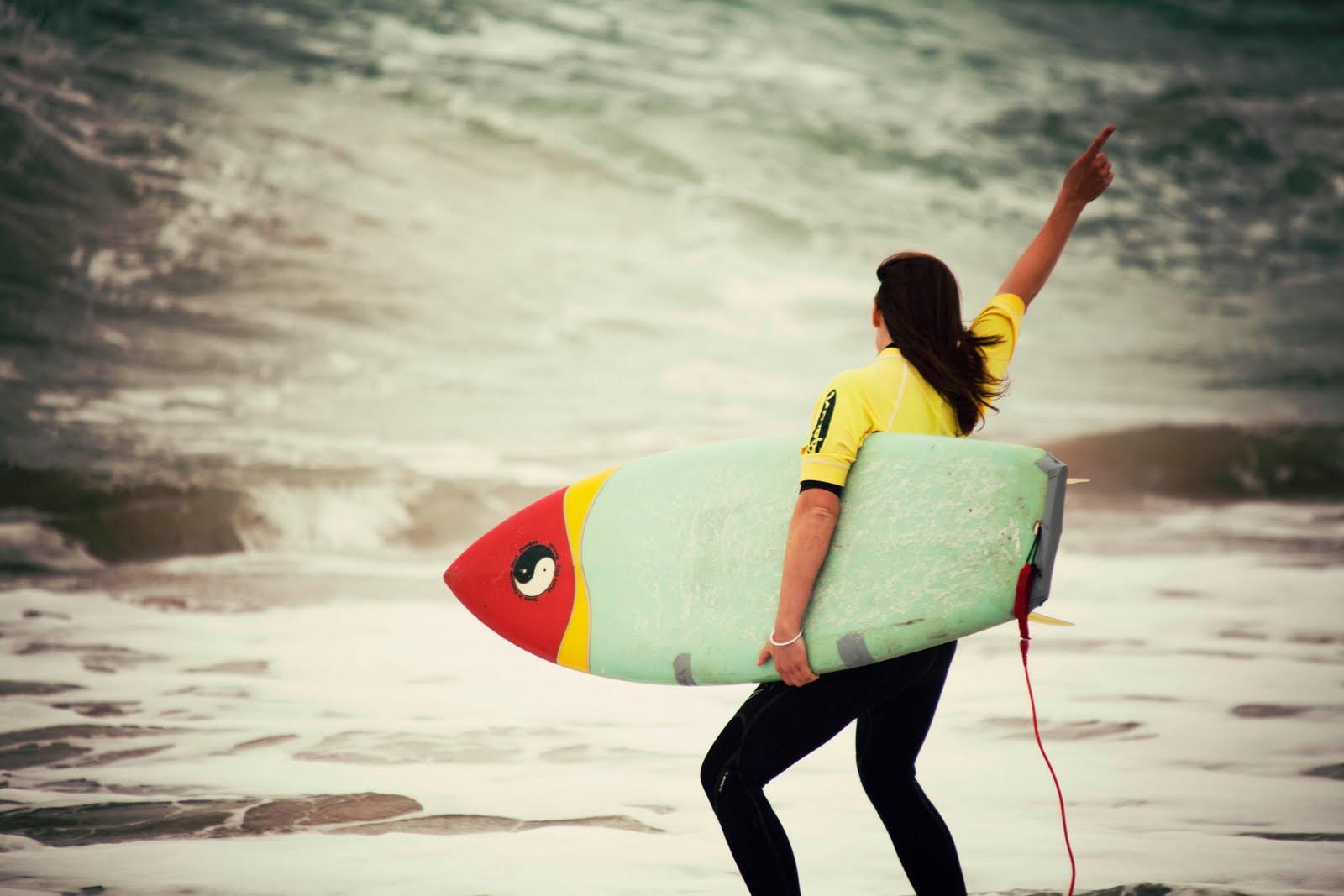 pestspective: blot blowers invitational - retro surf comp