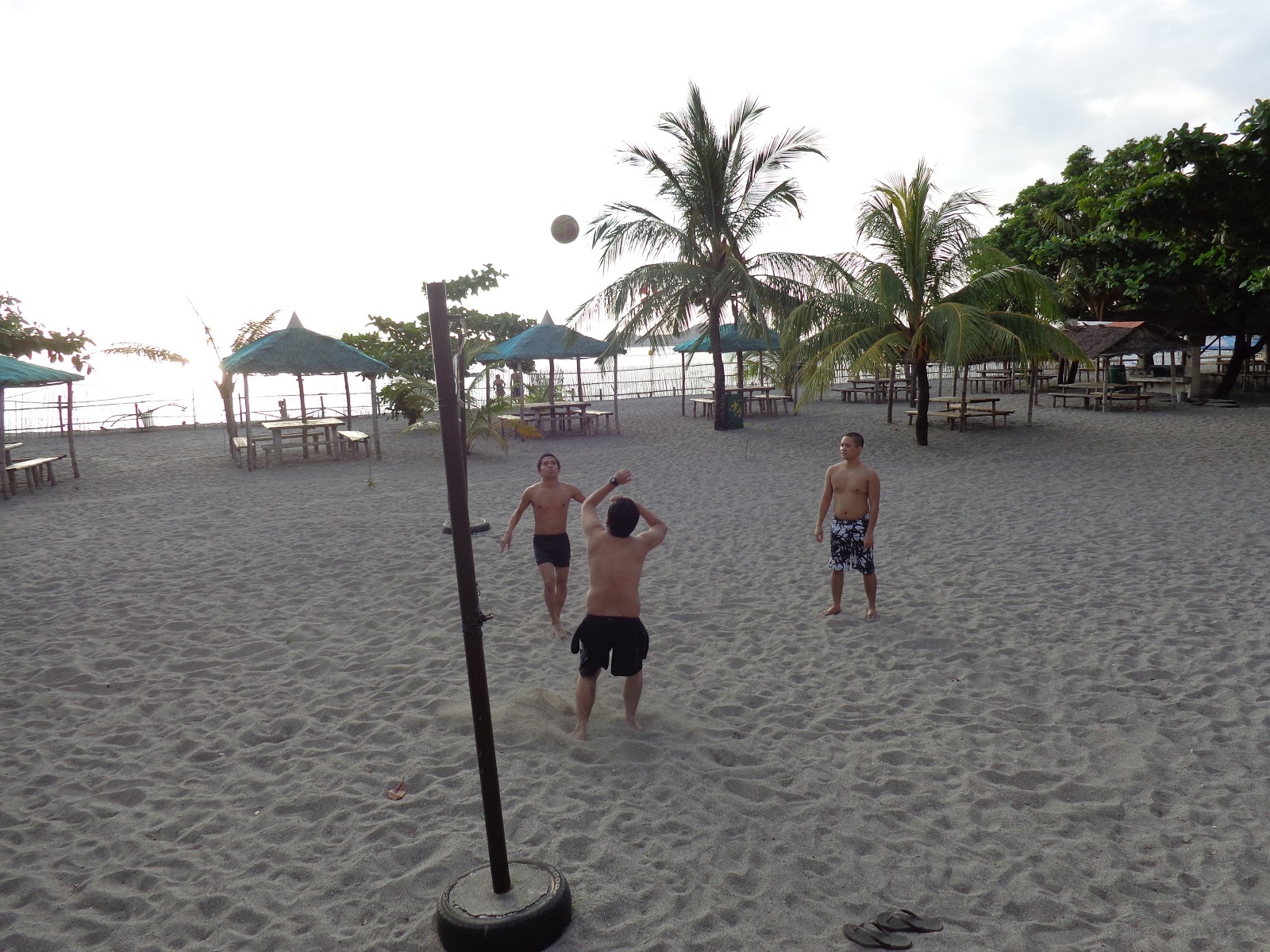 travelogue: Zambales Series Version 1.0: Canoe Beach Resort, Pundakit ...