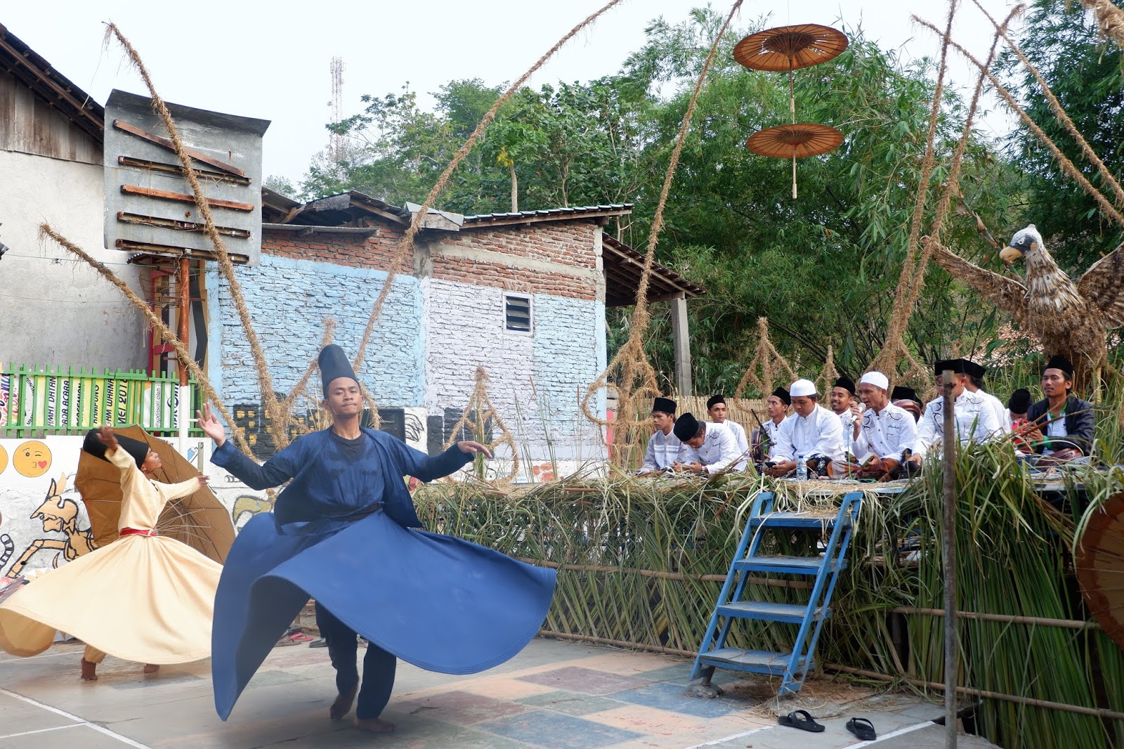 MENGENAL DRUMBLEK DI KAMPUNG RAGAM WARNA ~ DUNIAINDRA